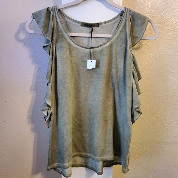 Red Haute | Tops | Red Haute Blouse Ruffles | Poshmark